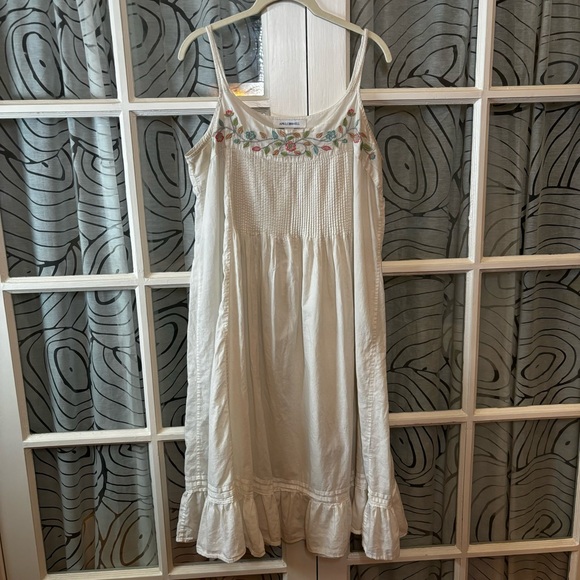 April Cornell | Intimates & Sleepwear | April Cornell M Embroidered ...